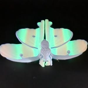 3D Printed Articulated Luminous Moth – Movable Wing Insect – Unique ...