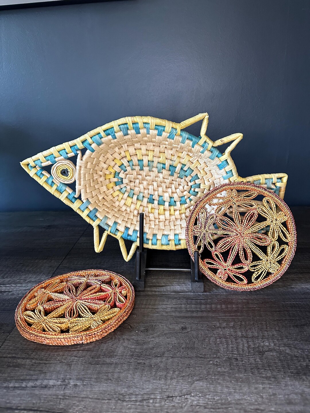 Handwoven Rattan Fish-shaped Tray With Matching Trivets Rustic ...