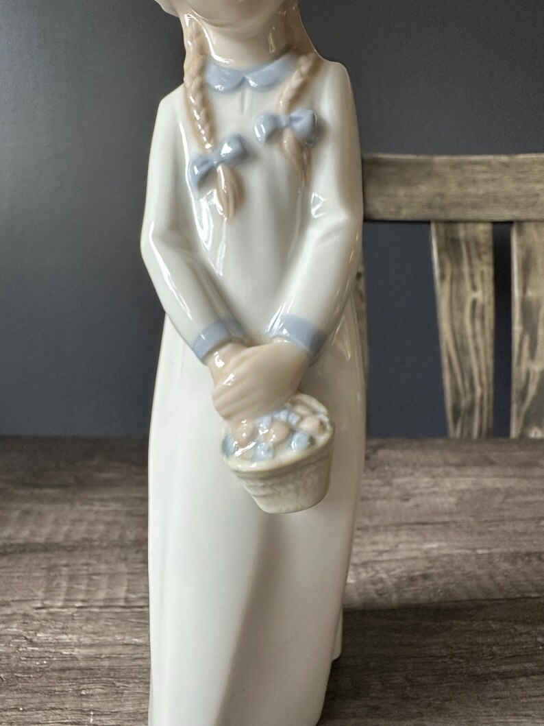 Vintage Zaphir Porcelain Girl Figurine – Made in Spain – Country Bonnet ...