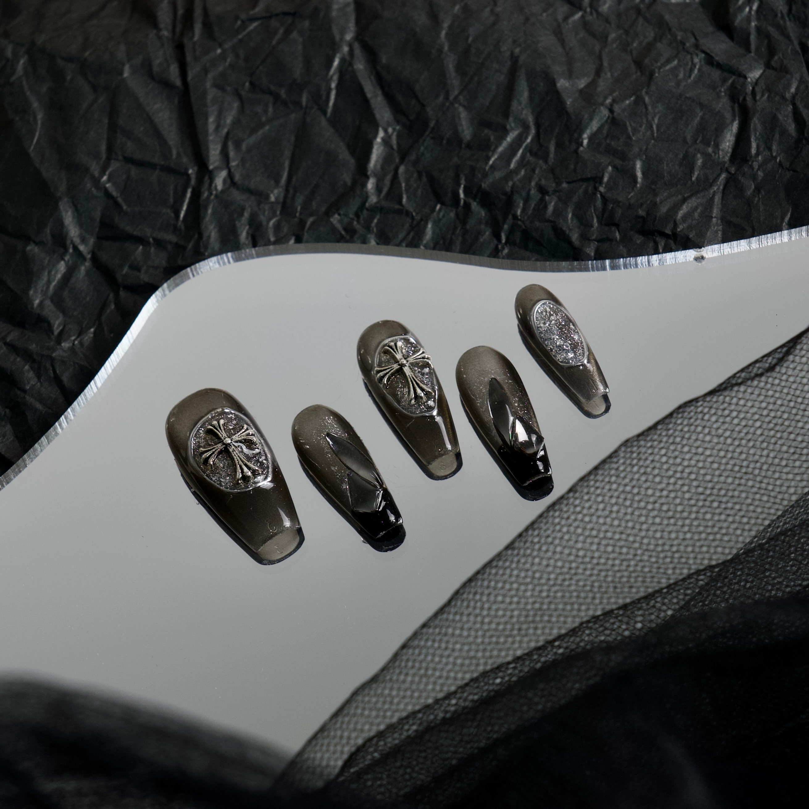 Cyberpunk Noir Medium 3D Nails Handmade by Fasunidy Press on Nails Based in Italy Trendy Girls ...