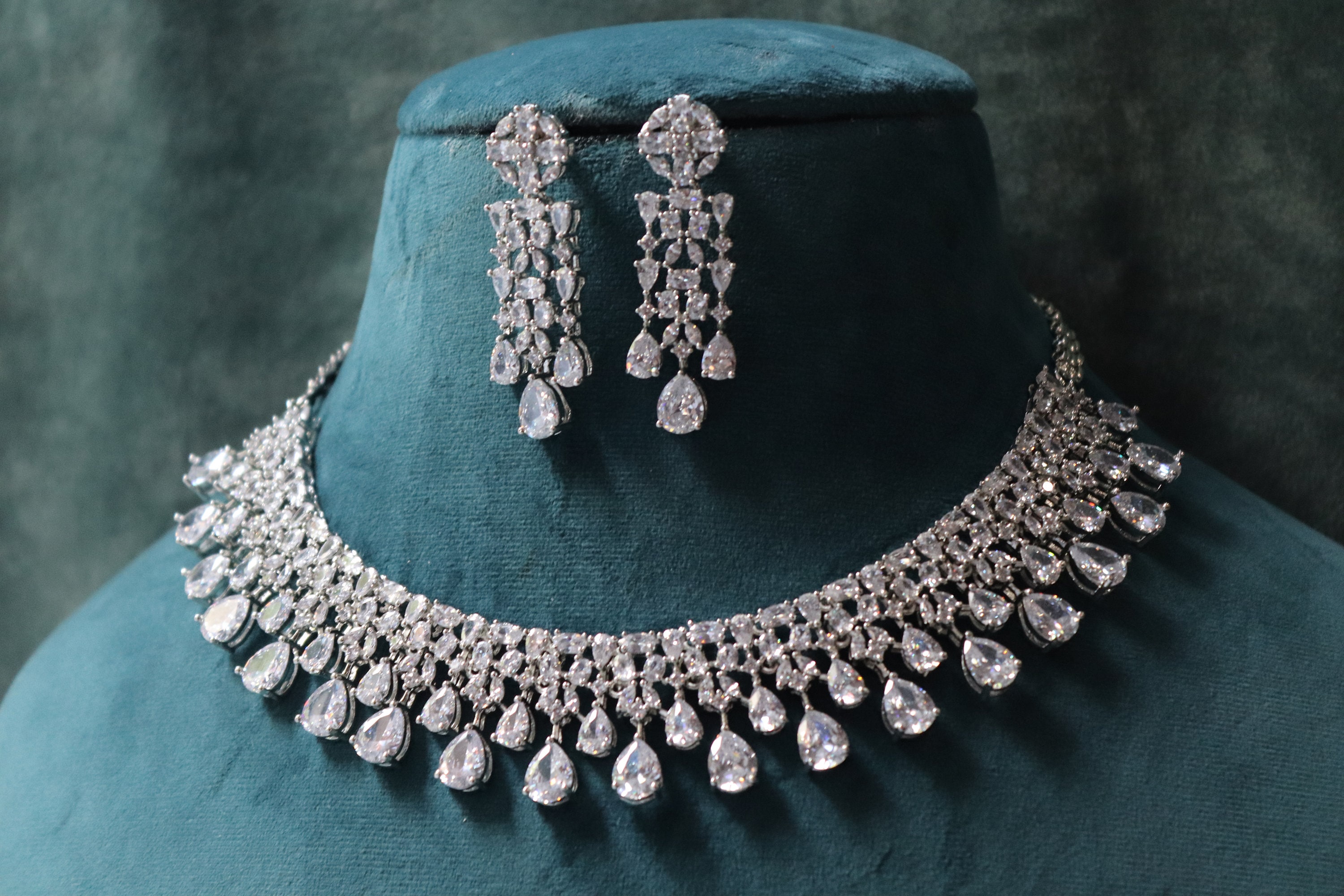 Real diamond necklace set with price store