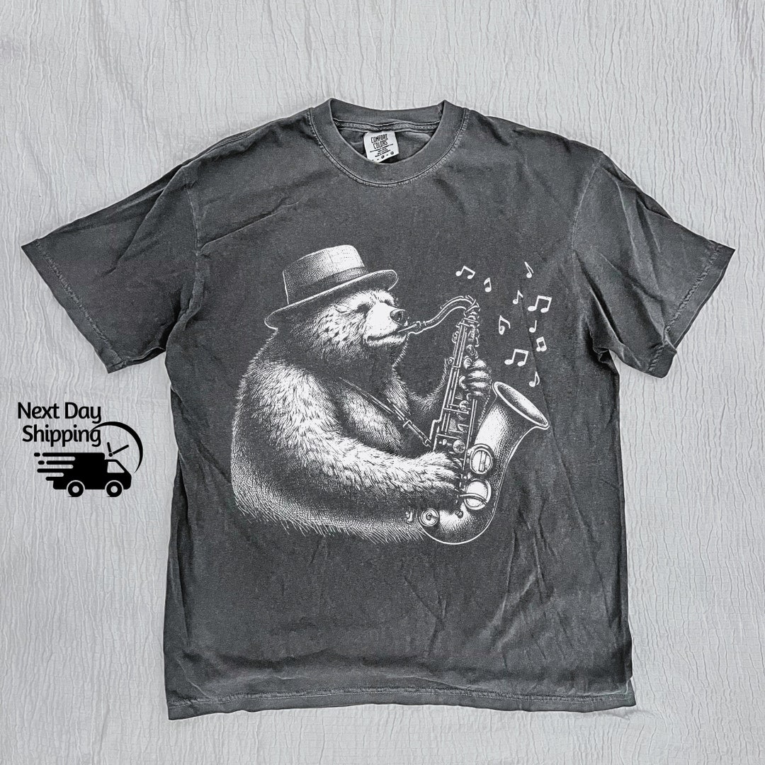 Funny Bear Playing Saxophone Retro Graphic T-shirt, Vintage Funny Bear ...