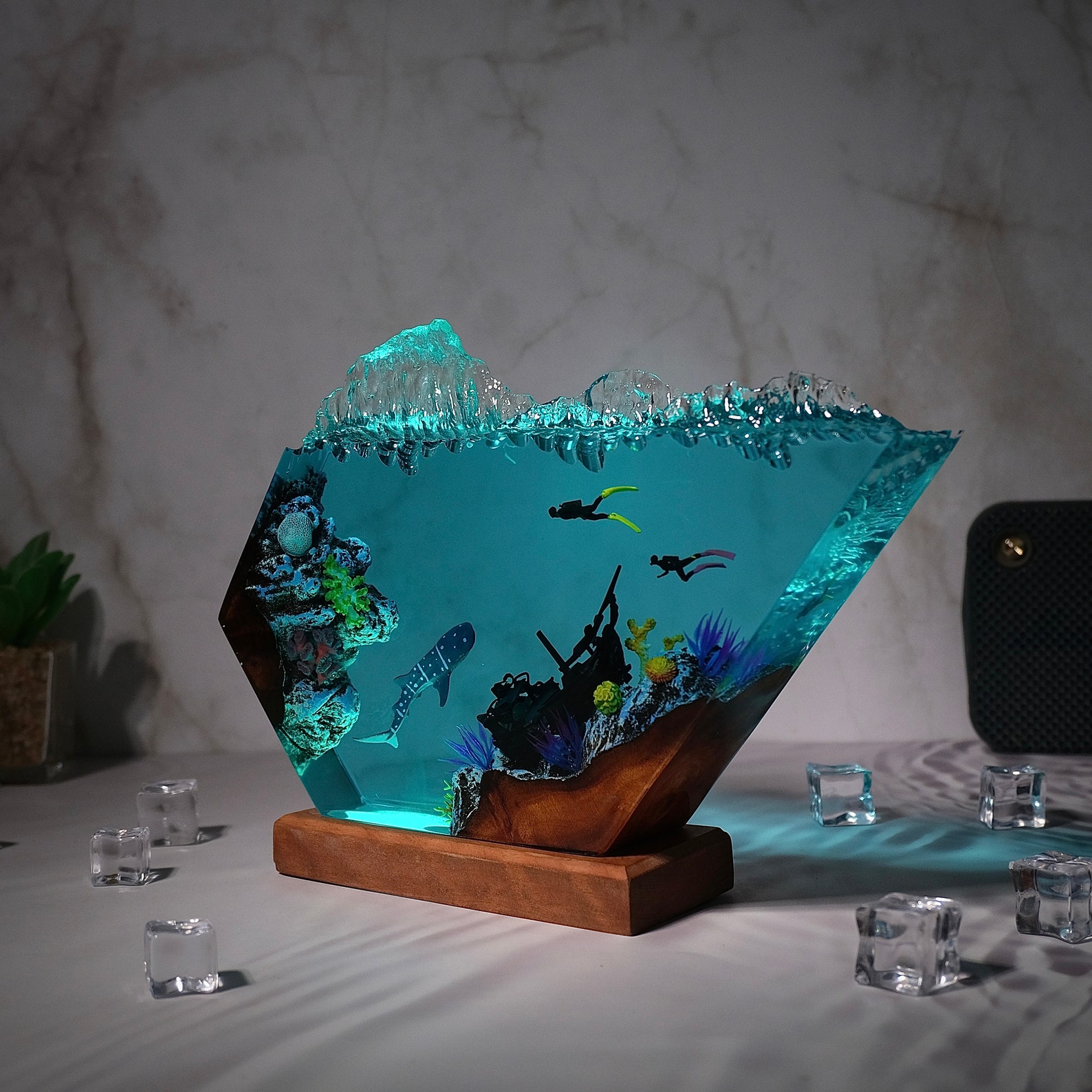 Whale Shark and Divers Lamp,epoxy Resin Lamp,resin Art Lamp,resin Night ...