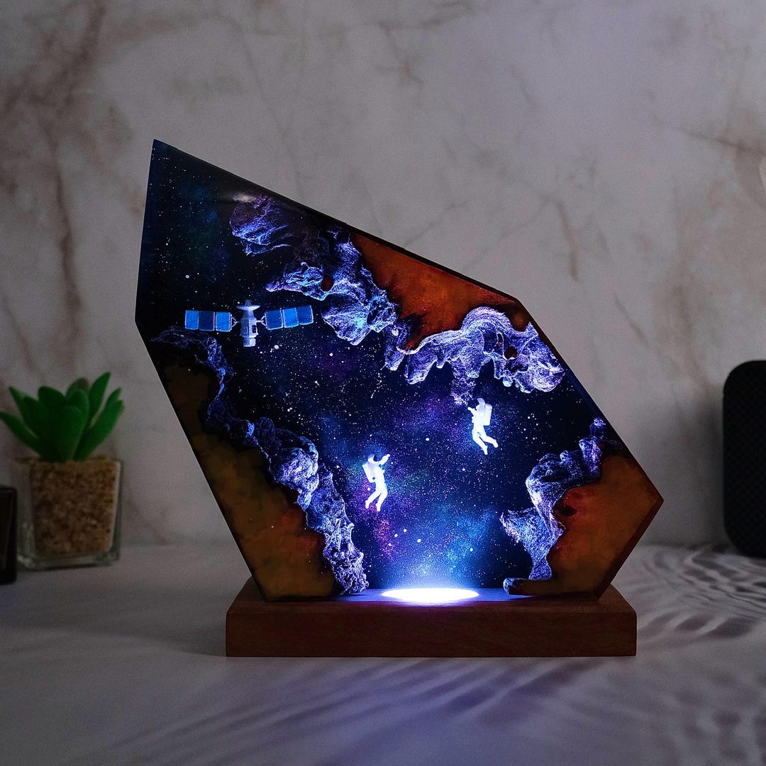 Space Galaxy Resin and Wood Night Light,astronaut Resin Wood Art Lamp ...
