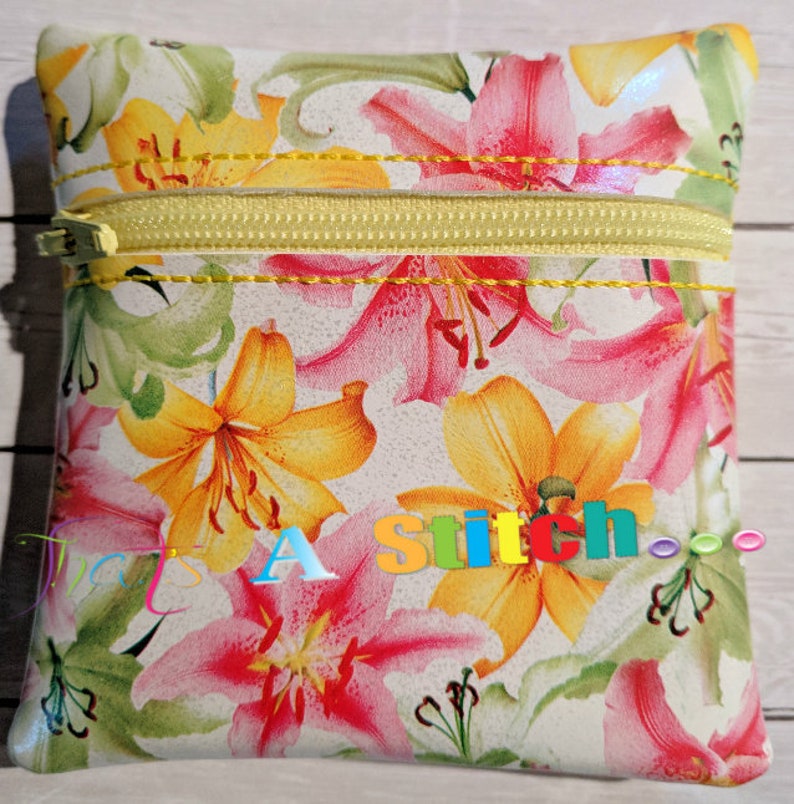 ITH Embroidery Zippered Bag Exposed Seams. 2 Sizes for - Etsy