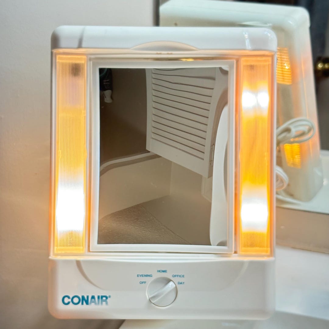 Vintage Conair Dual-sided Lighted Makeup Vanity Mirror Four Settings ...
