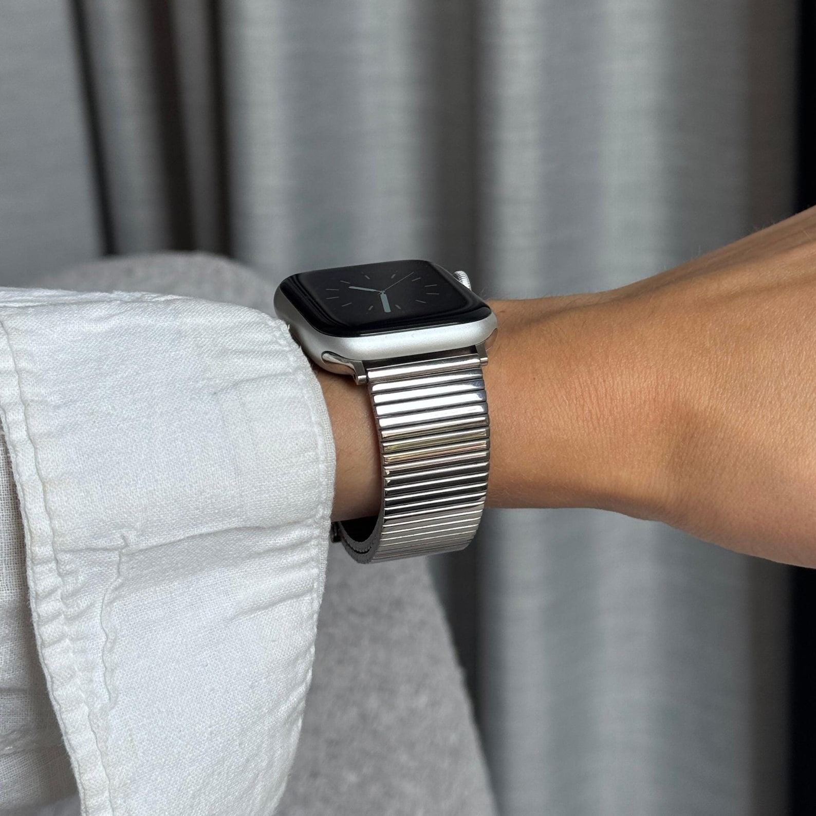 Black Stainless Steel Apple Watch Band: Metal Loop Bracelet - Etsy