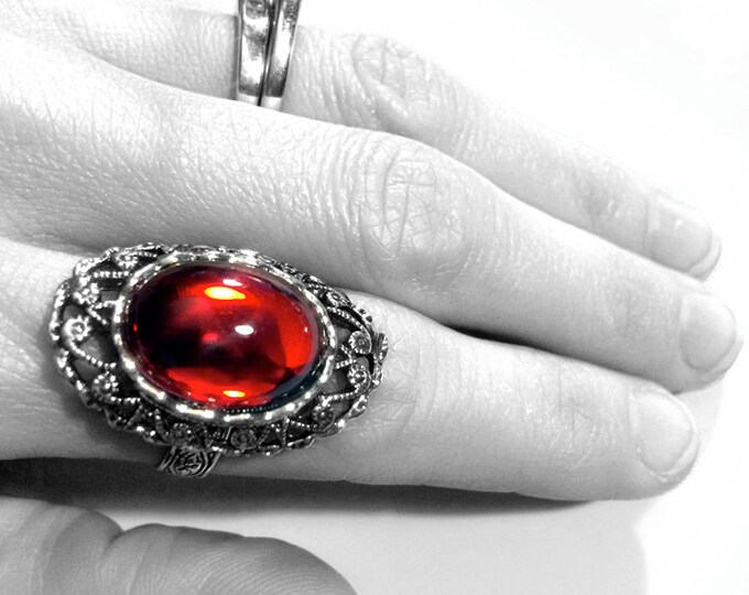 Red Gothic Ring // Gothic Jewelry // Victorian Ring // Vampire Ring ...