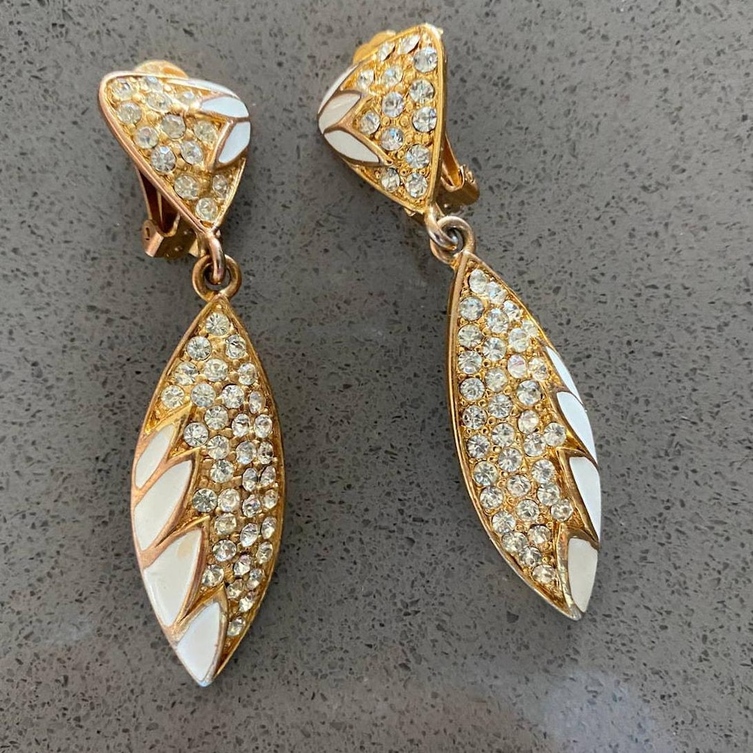 Bijoux Designs New York Vintage Dangling Clip Earrings With Rhinestones ...