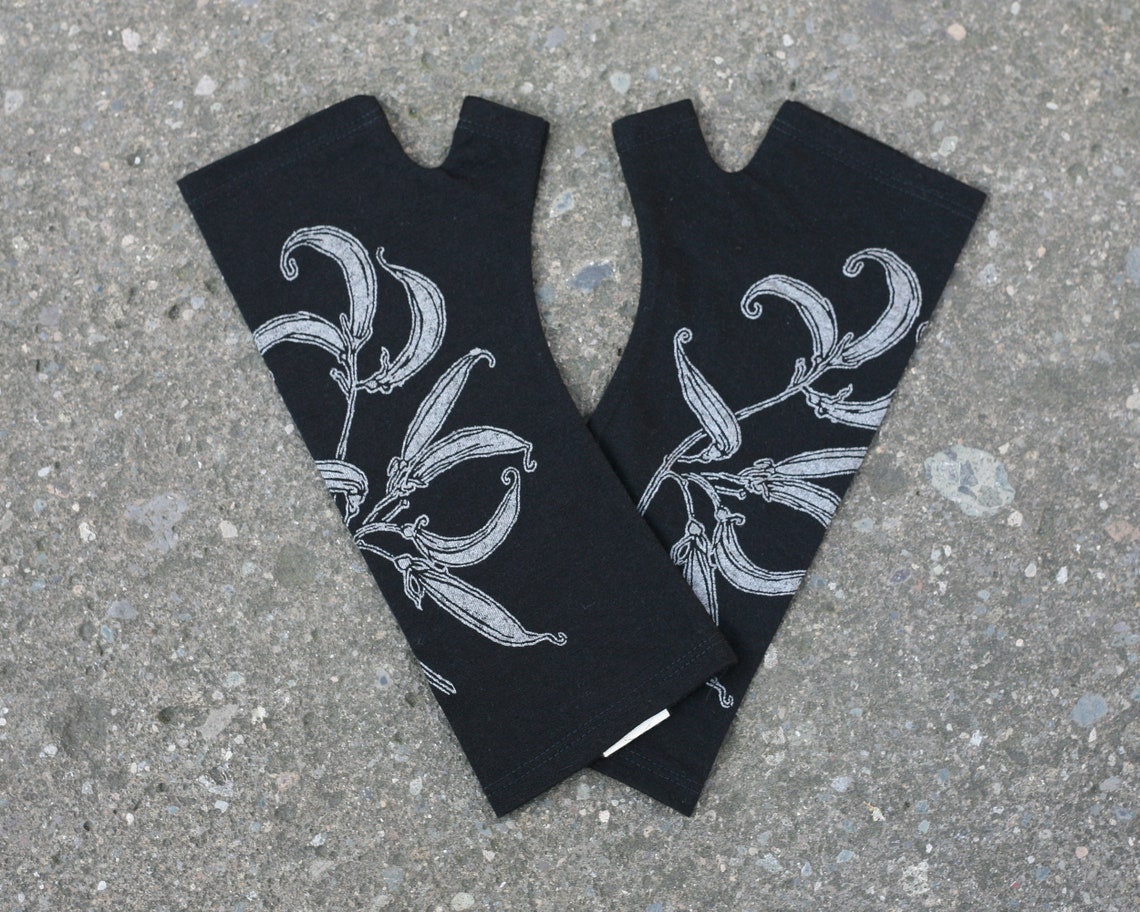 Black Merino Wool Flax Seed Pod Fingerless Gloves - Black Gloves ...