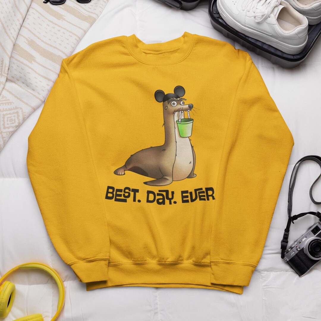 Gerald From Finding Nemo Sweatshirt | Dory Holding Bucket | Best Day ...