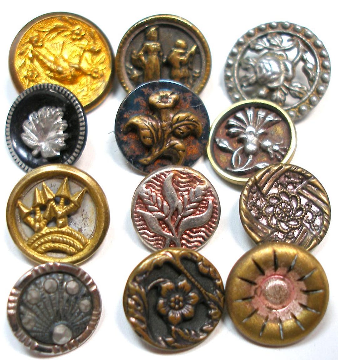 Antique BUTTONS, 12 Victorian and Vintage Mixed Lot of Metal Picture ...