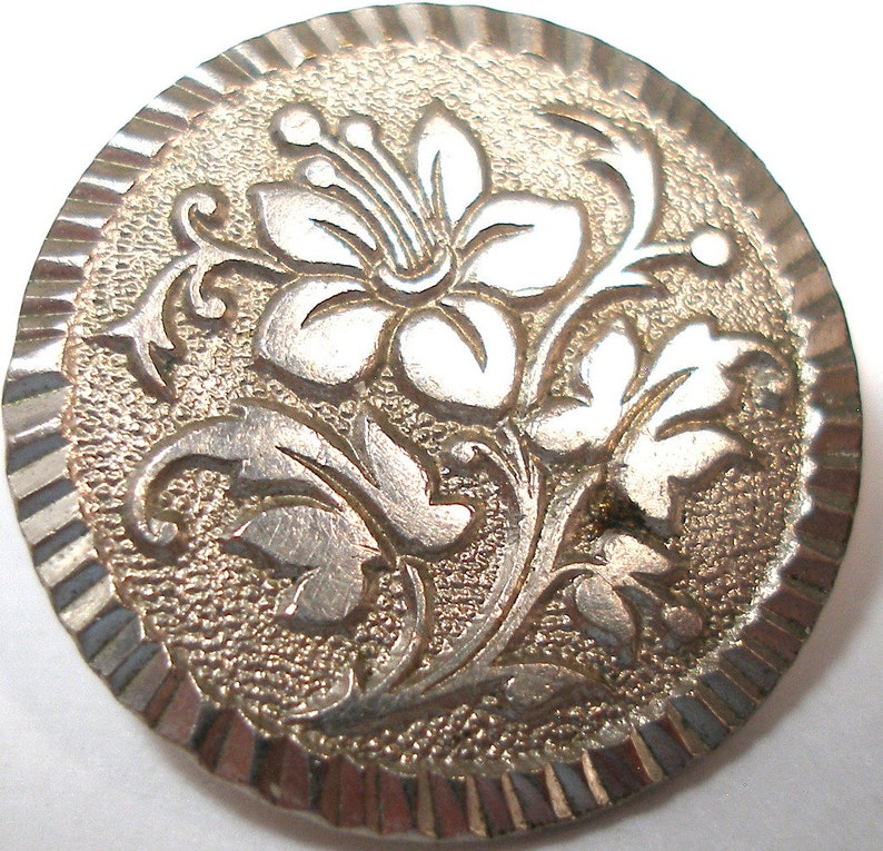 Antique Metal Floral BUTTON. 3/4" Victorian Flowers. Smaller Size. - Etsy
