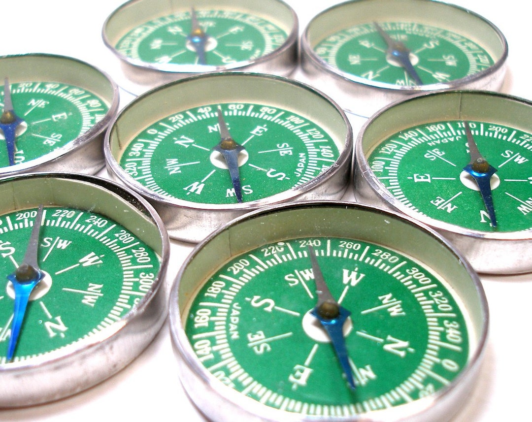 Dime Store Toy Compass. 1950s, Made in Japan. Green. - Etsy