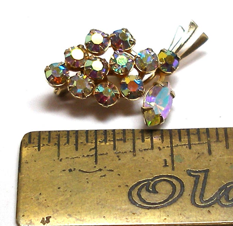 60s Rhinestone brooch Grape bunch design in gold metal. | Etsy