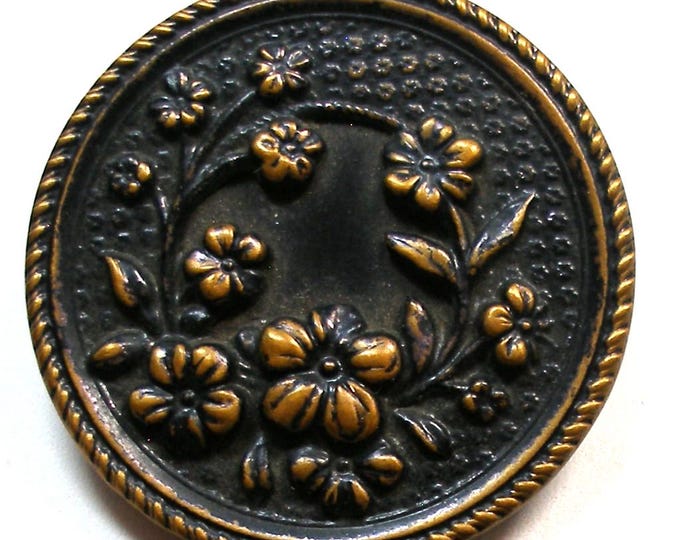 12 Antique BUTTONS. 1800s Victorian Metal Picture Buttons. Mixed Lot ...