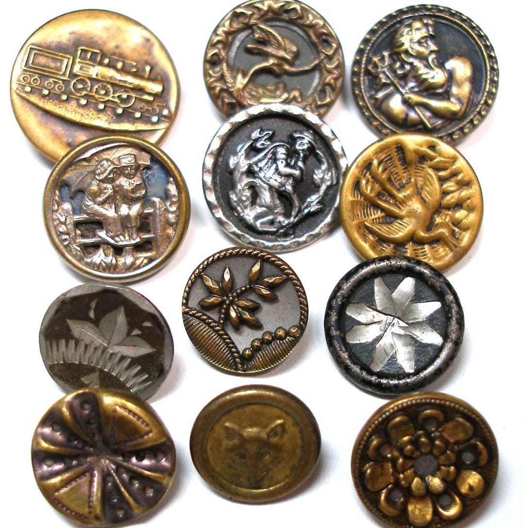 12 Antique BUTTONS. 1800s Victorian & Vintage Metal Shabby Chic Picture ...