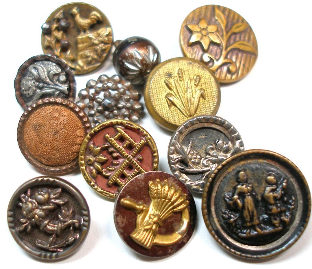12 Antique BUTTONS. 1800s Victorian & Vintage Metal Shabby Chic Picture ...