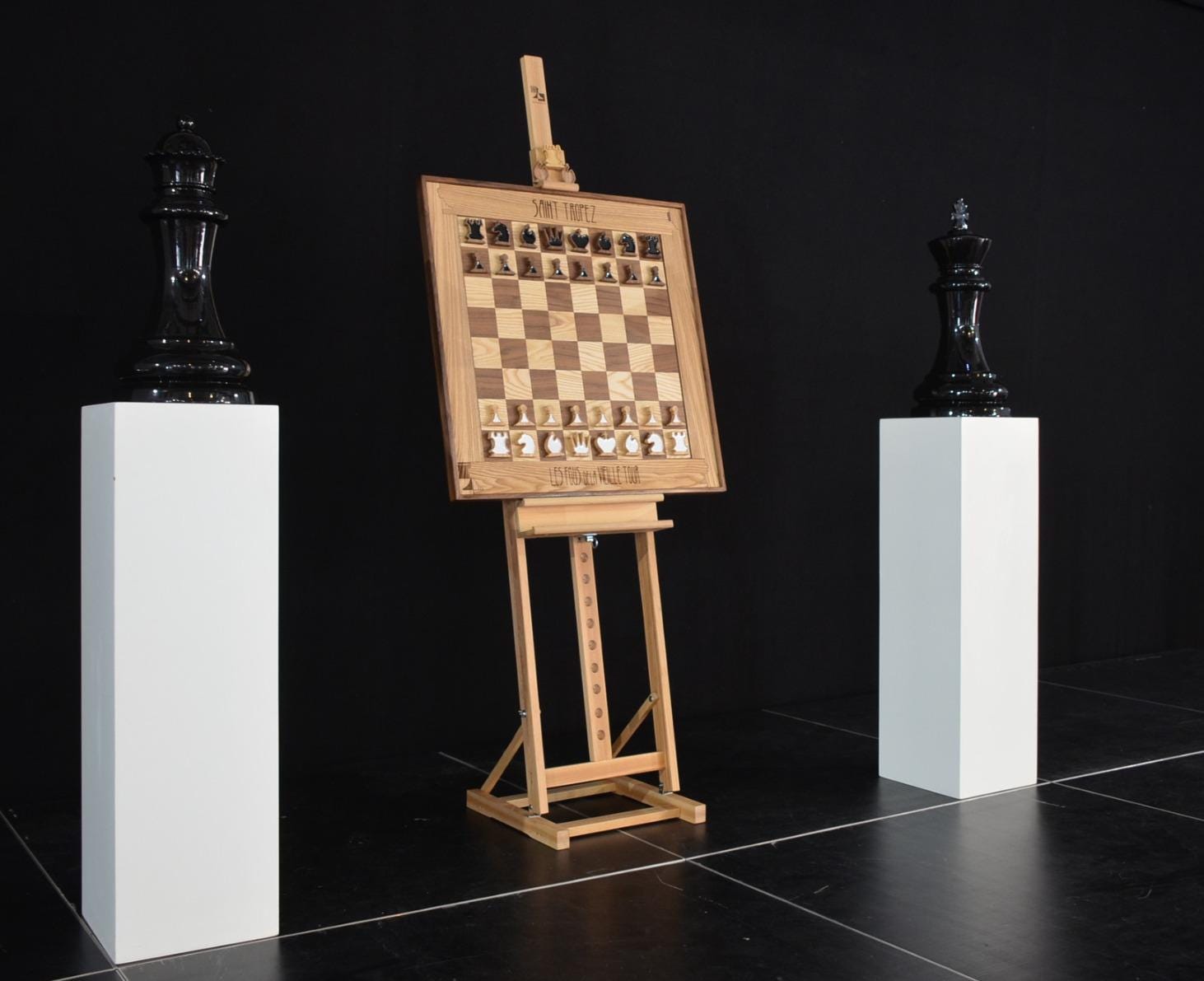 Artistic Vertical Chess Set, Chessboard, Art Design, Handcraft and Wood ...