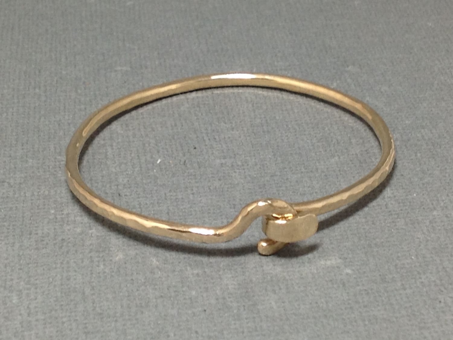 14 Kt Gold Filled Hammered Latch Bangle Bracelet Handmade - Etsy