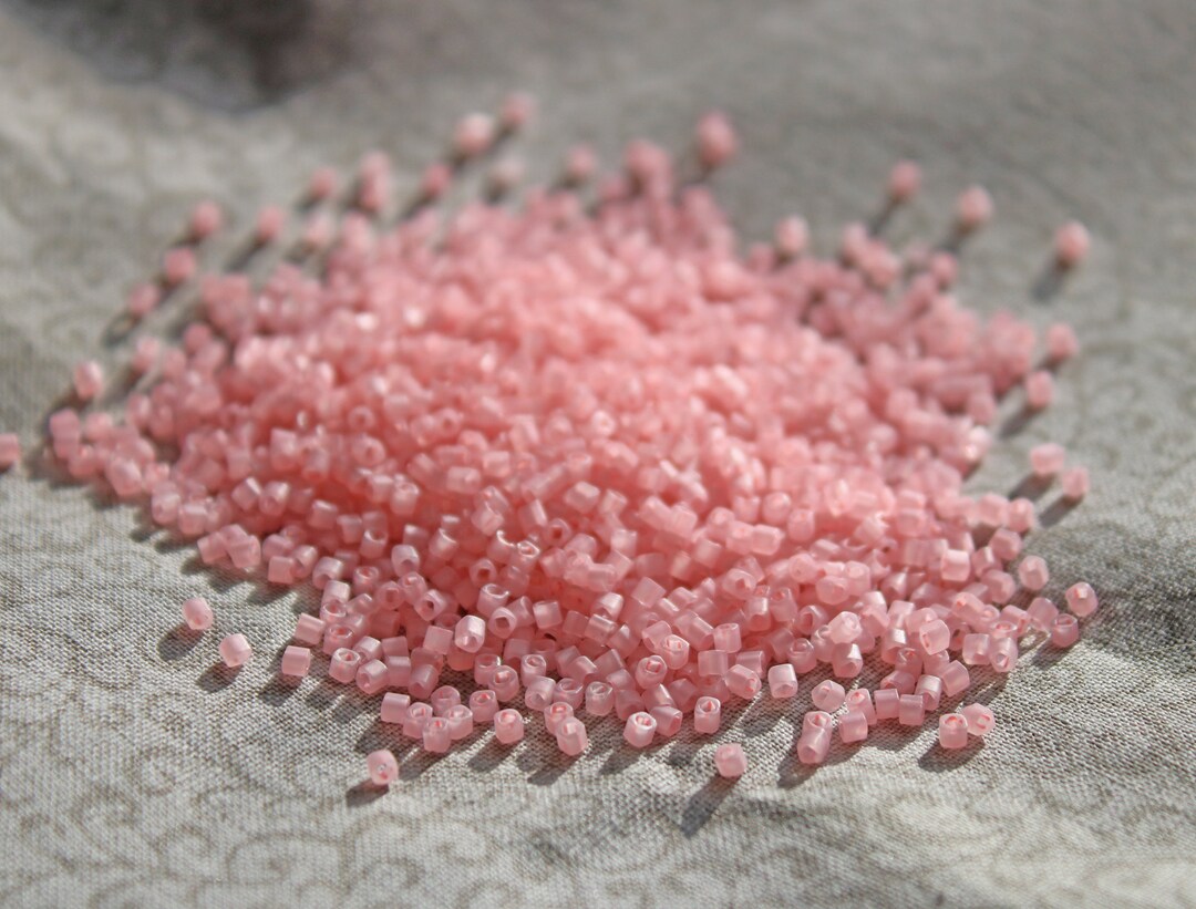1.5mm Cube Beads-light Pink Ceylon Pearl Matte, 10-gram Bag, T1.5C-145F ...