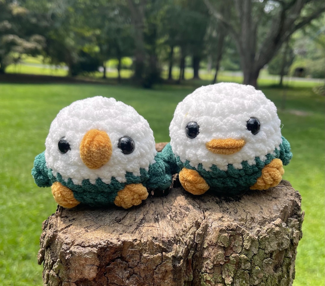 Crochet Eagle Plushie: Soft Blanket Yarn, Inspired Eagles Mascot ...