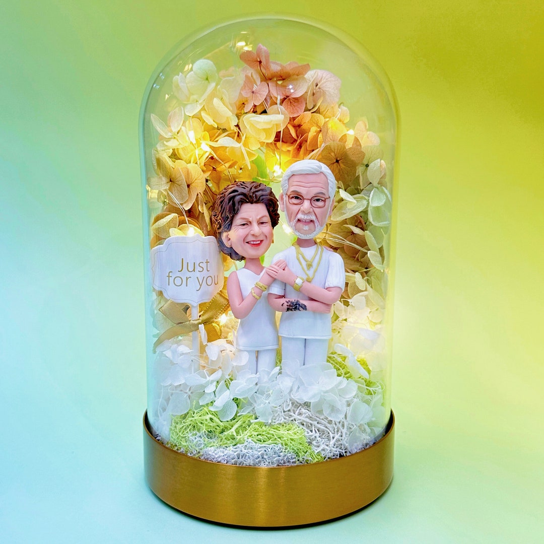 Custom Bobbleheads With Flowers Arch, Custom Bobbleheads, Custom ...