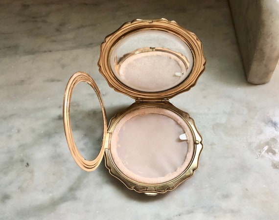 Stratton Floral Basket Powder Compact - Gem