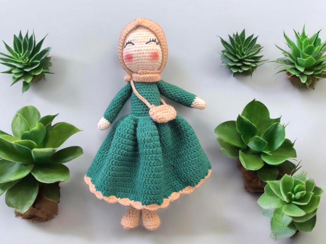 Islamic Crochet Doll, Hijab Doll, Amigurumi Muslim Doll, Crochet ...