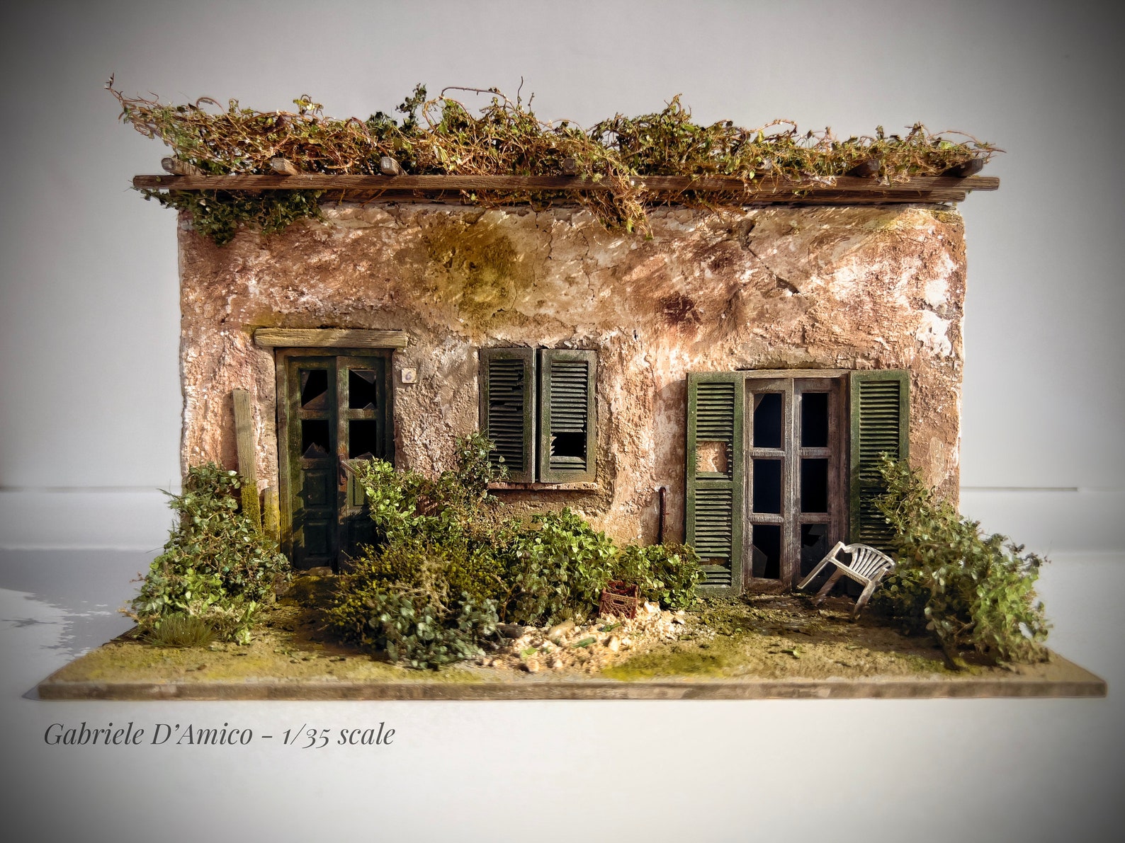 Handcrafted Old House Diorama | Hyper-realistic Miniature Decor ...
