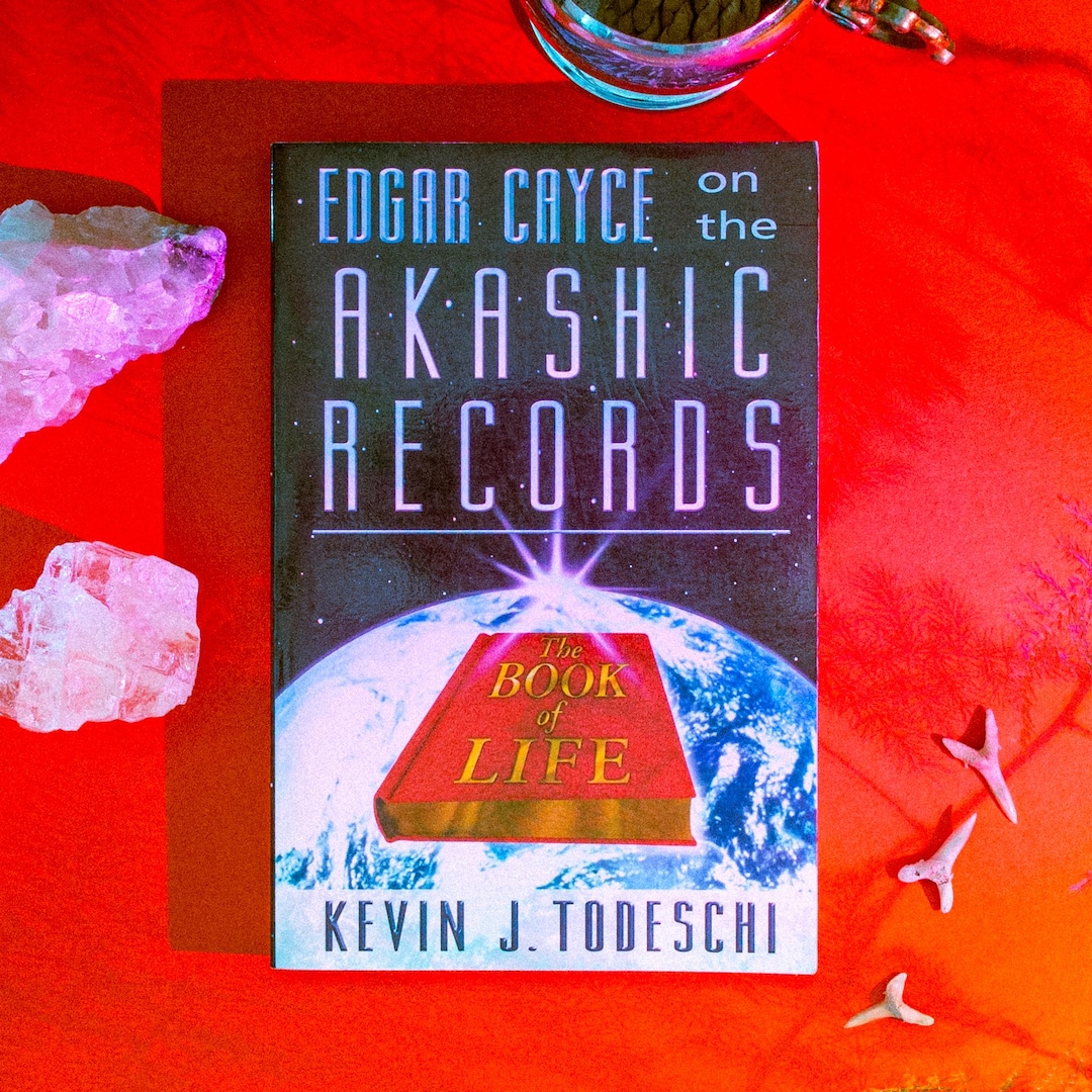Edgar Cayce on the Akashic Records, by Kevin J. Todeschi 1998/2005. Vintage Collectible ...