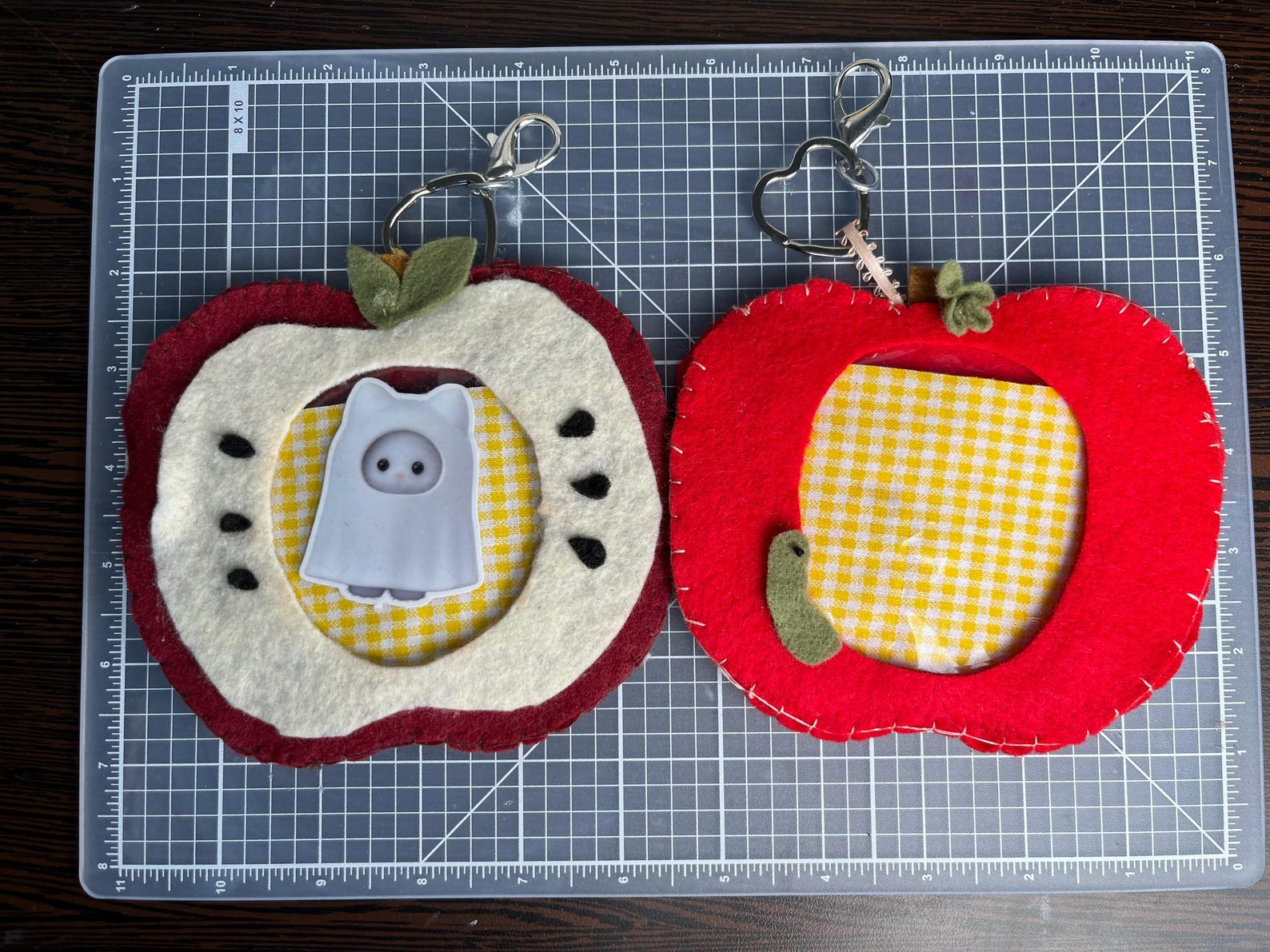 Handmade Felt Figurine Holder / Photocard Holder Keychain - Etsy