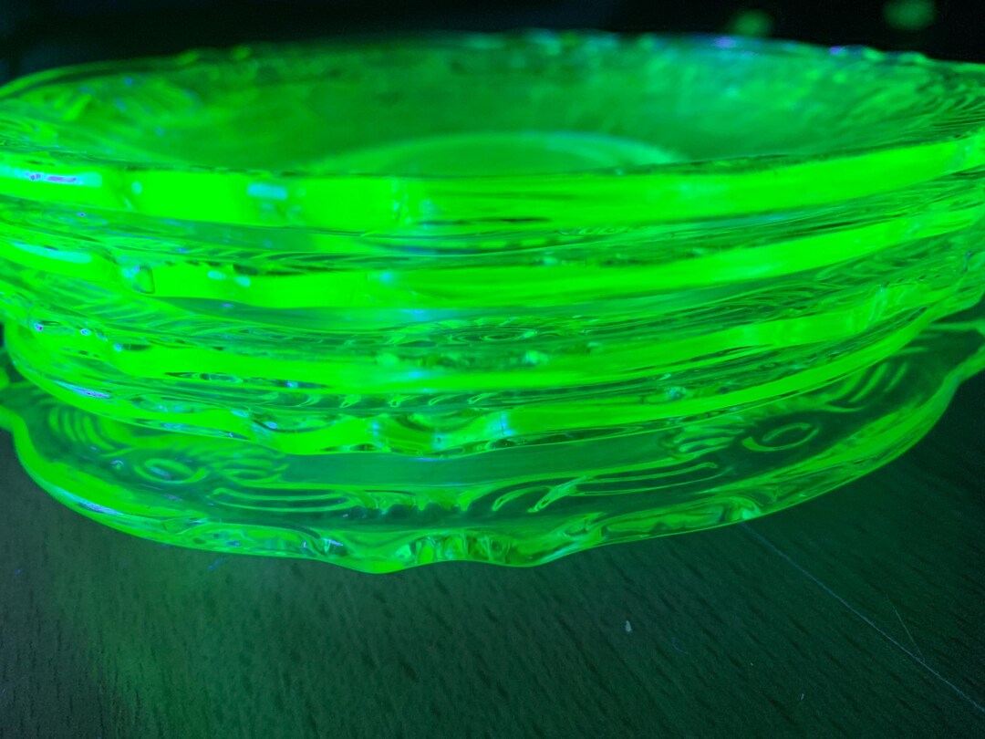 Vintage Set of Five Uranium Glass Plates - Etsy