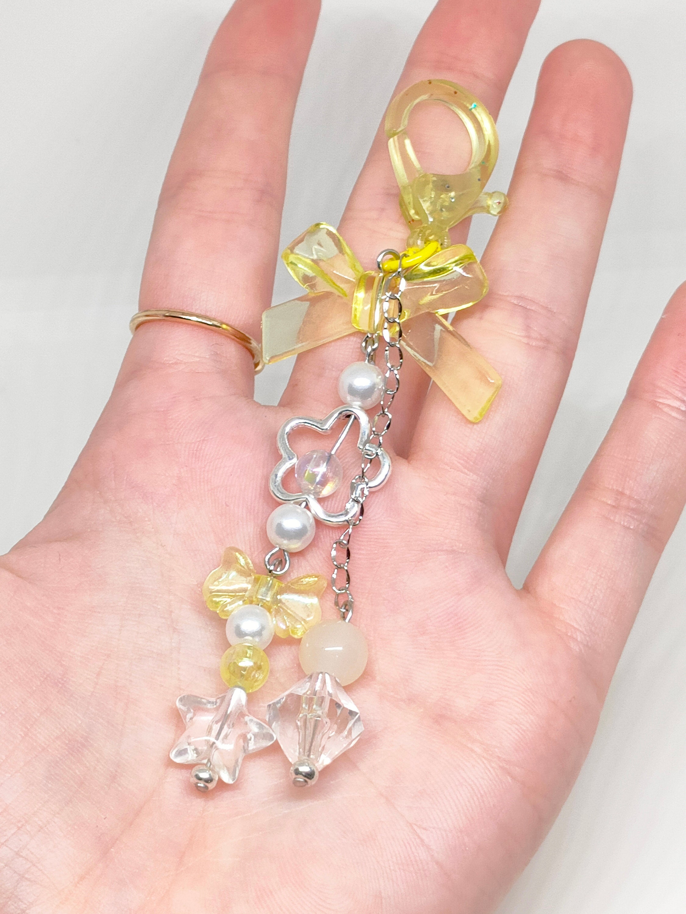 Aesthetic Yellow Key Chain/ K-pop/ Kawaii - Etsy
