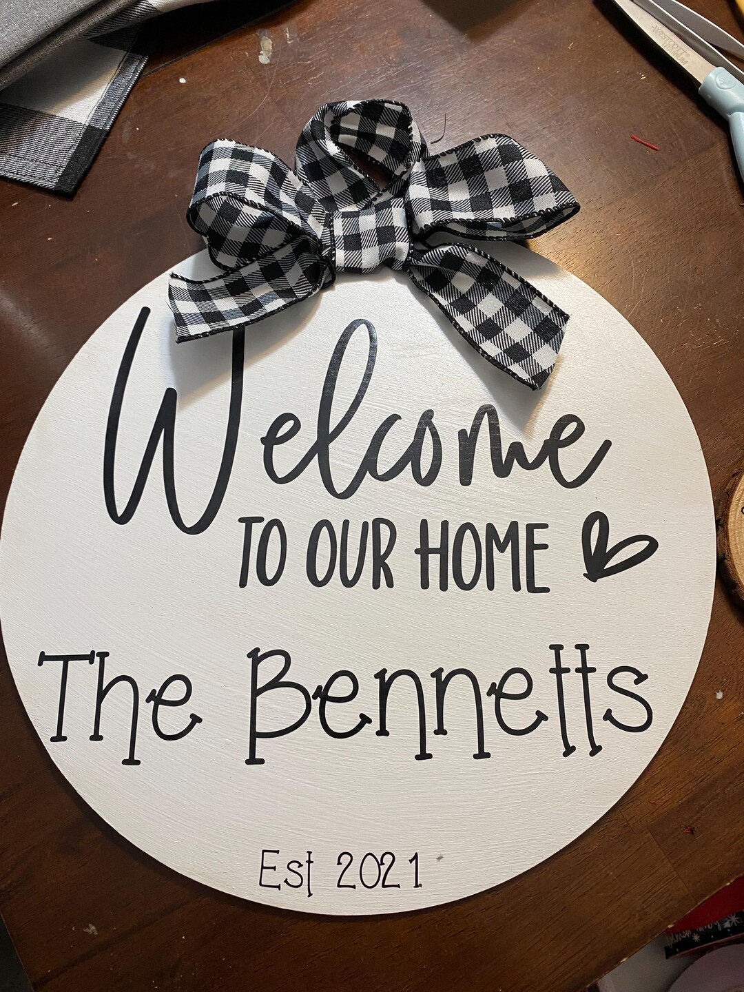 Personalized Welcome Sign: Custom Door Hanger, Newlywed Gift - Etsy