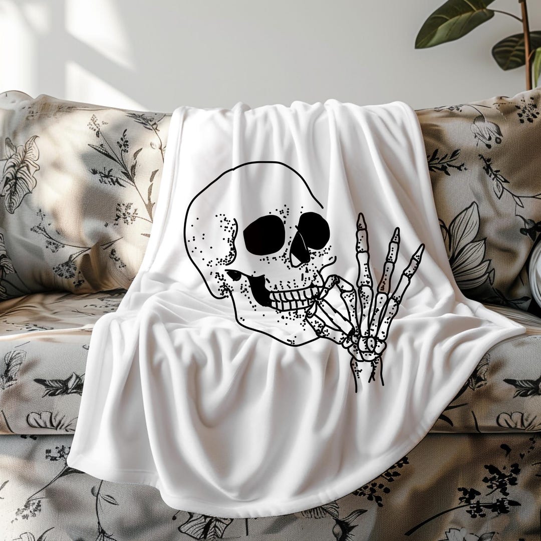 Skull Hand Skeleton Blanket, Gothic Skeleton Art Fleece Throw ...