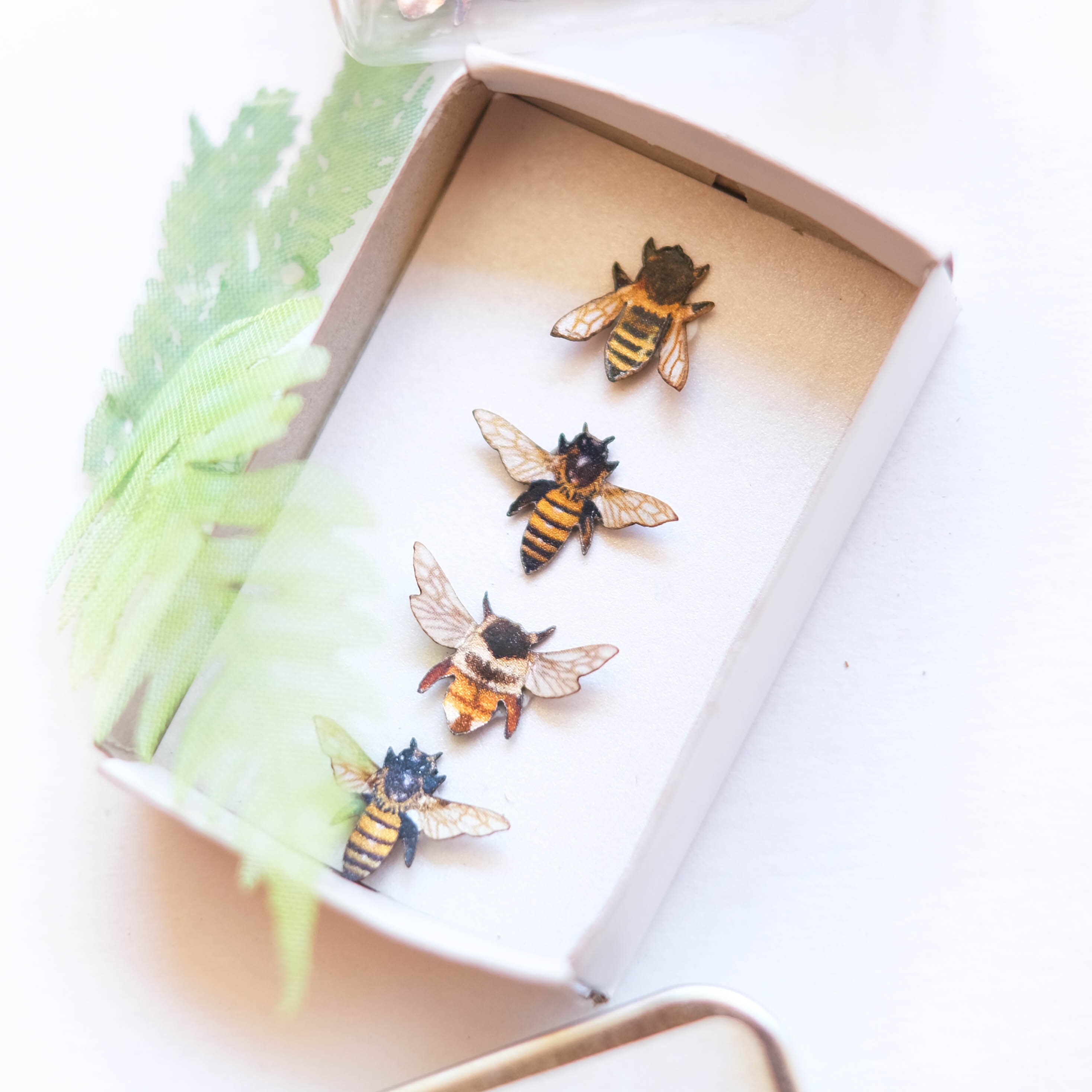 48 Tiny Paper Bees, Realistic Miniature Bumble Bee Cutouts - Etsy