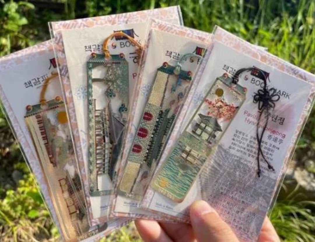 Korean Palaces Pattern Bookmarks / Metal Bookmark / Gold Color / Korean ...