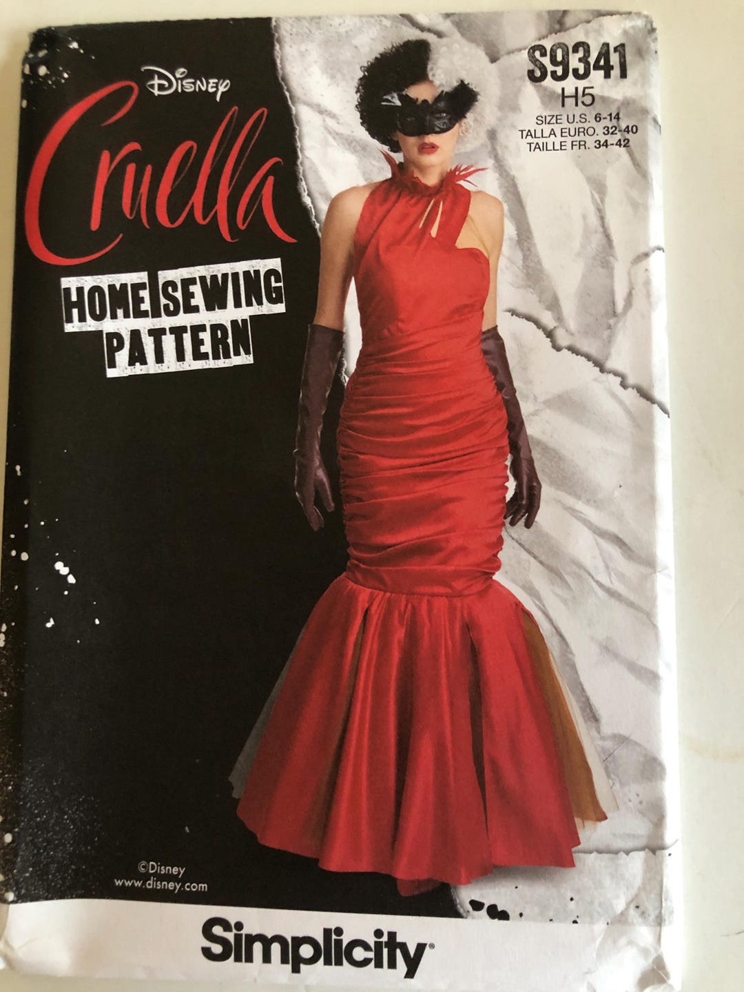 Simplicity 9341 Uncut Costume Pattern. Disney Cruella Gown. Size Misses ...