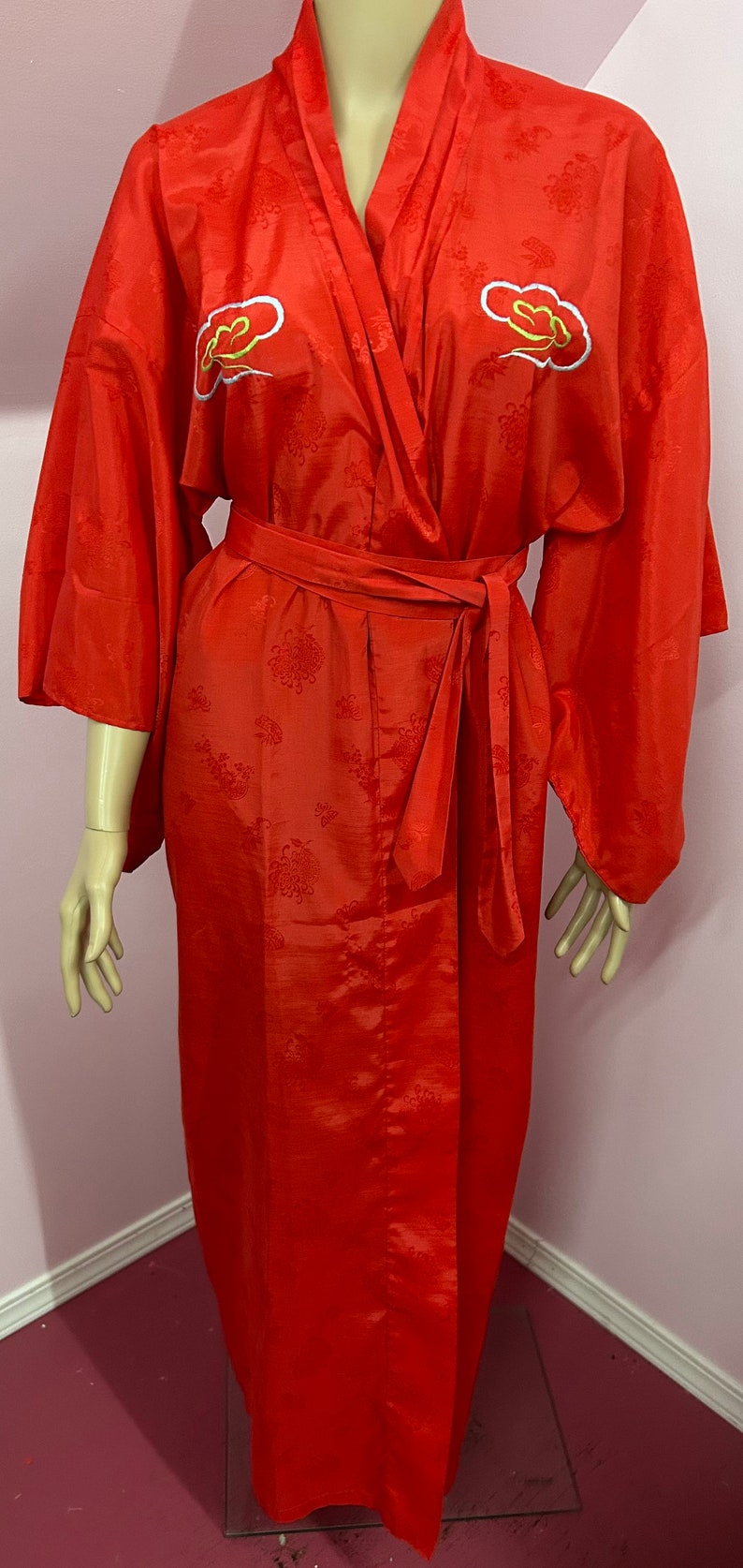 Vintage 70s Red Asian Embroidered Dragon Robe. Red Kimono Robe S/M - Etsy
