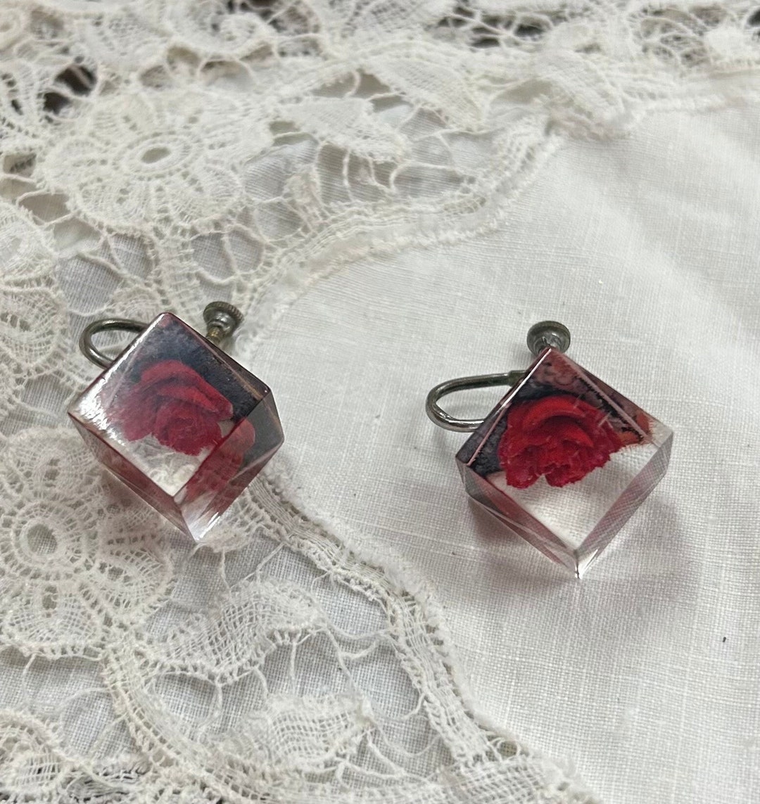 Vintage 1950s Reversed Carved Lucite Red Roses Earrings. Screw in Roses ...