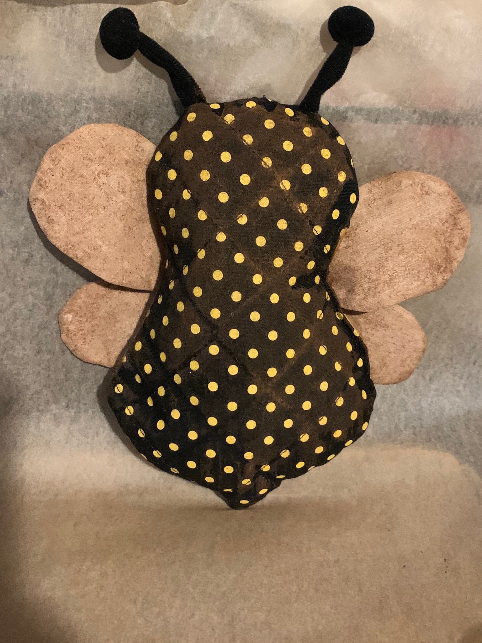 Primitive Fabric Bee Prim Bee Primitive Bee Shelf Sitter Tiered Tray ...