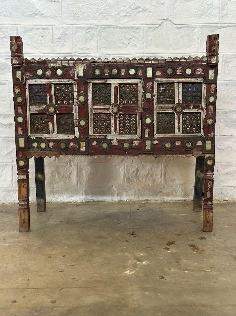 Vintage Indian Wooden Damchiya Chest Sideboard, Antique Indian Bridal ...