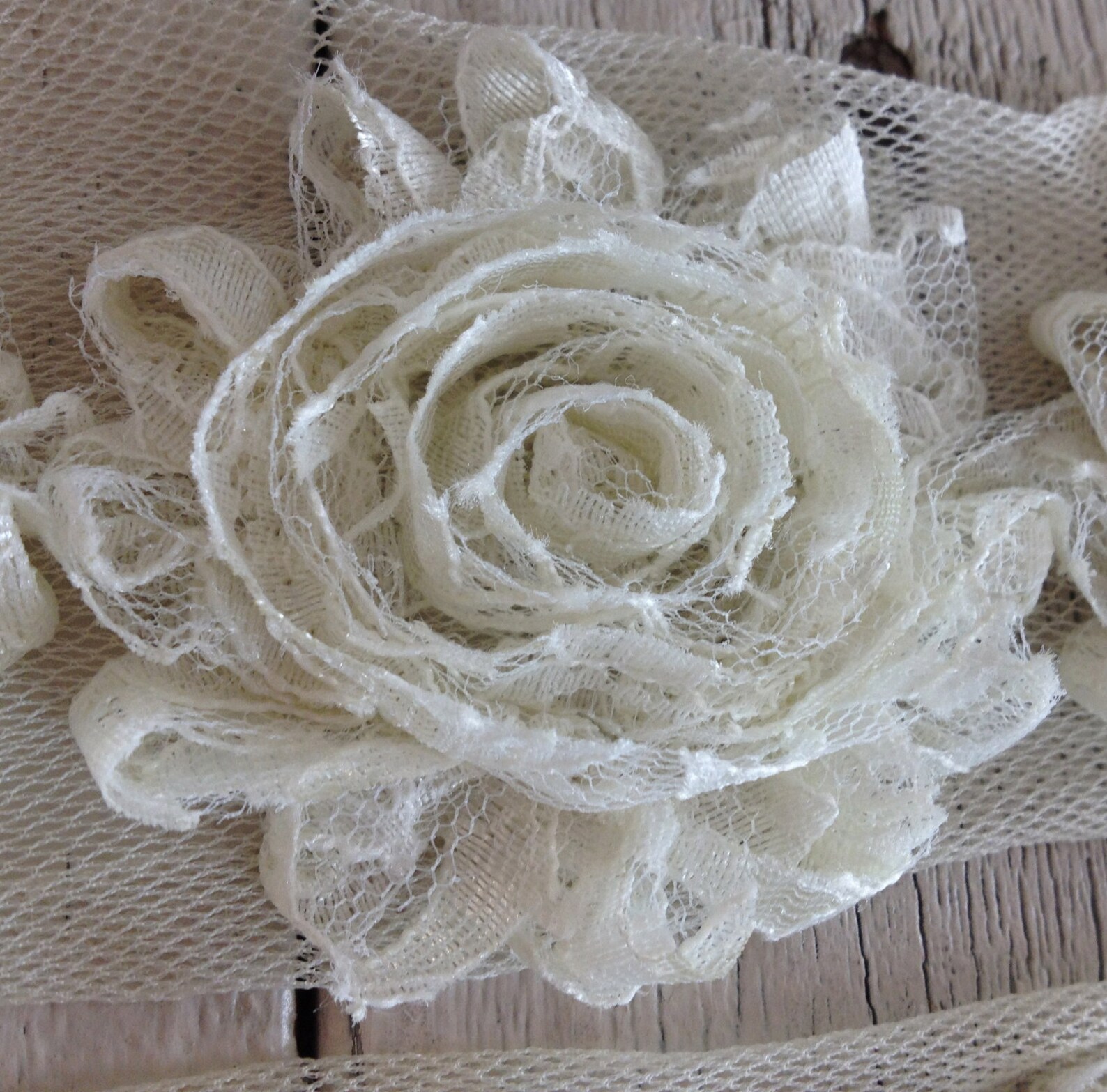 NEW Shabby Rose Trim in WHITE LACE -2 1/2 Inch- 1 Yard - Etsy