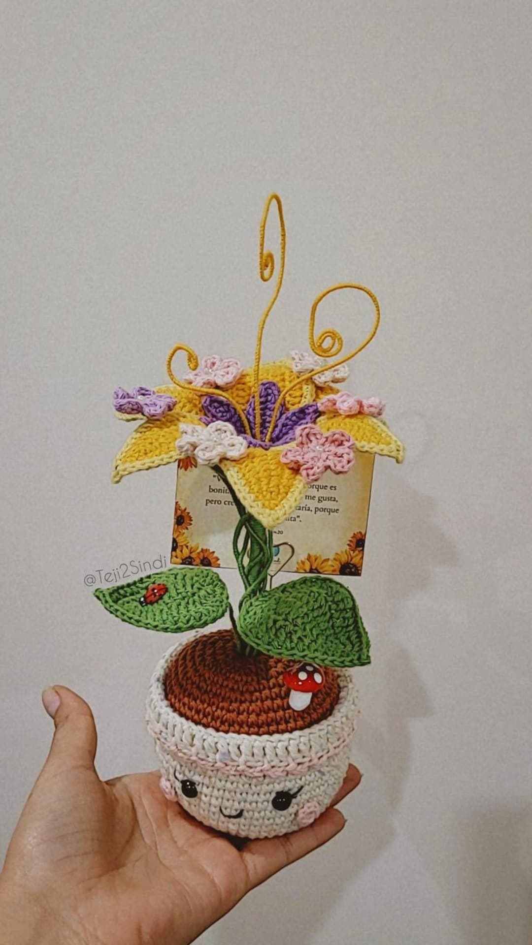 Pattern and Tutorial in Spanish for the Rapunzel Flower in a Pot ...