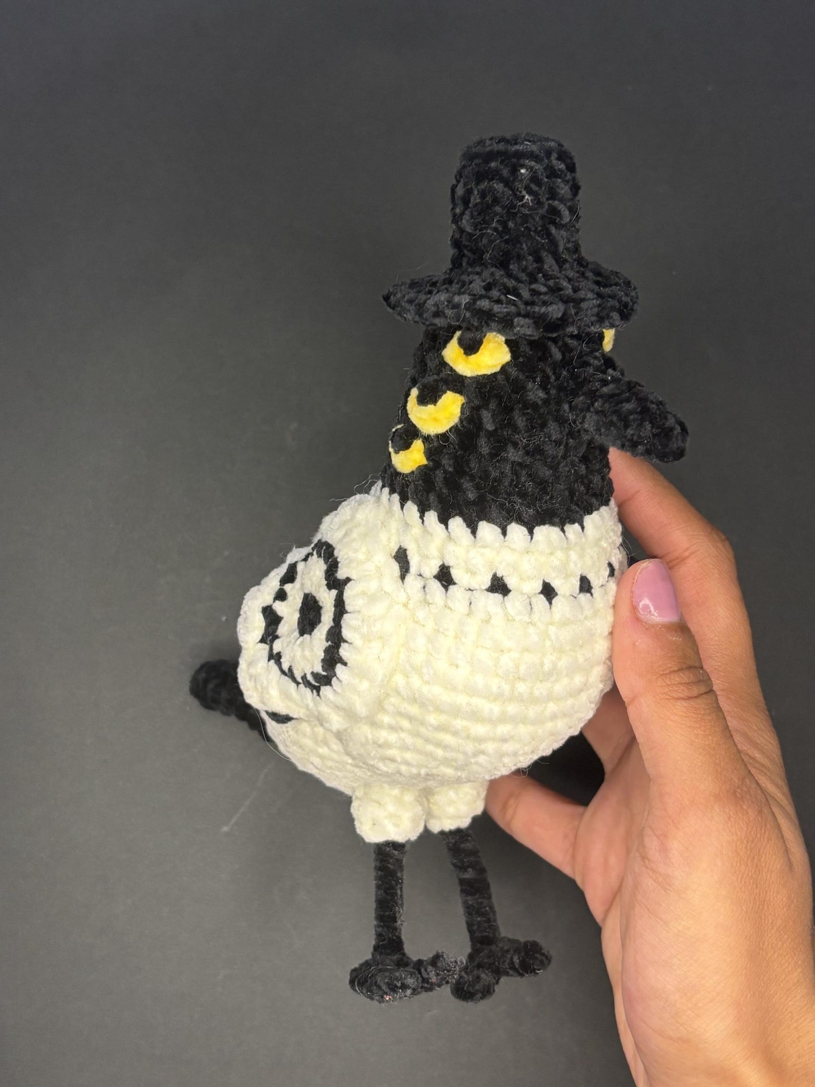 Crochet Sussie the Magpie PDF Pattern | Amigurumi Plushie, Kpop Demon ...