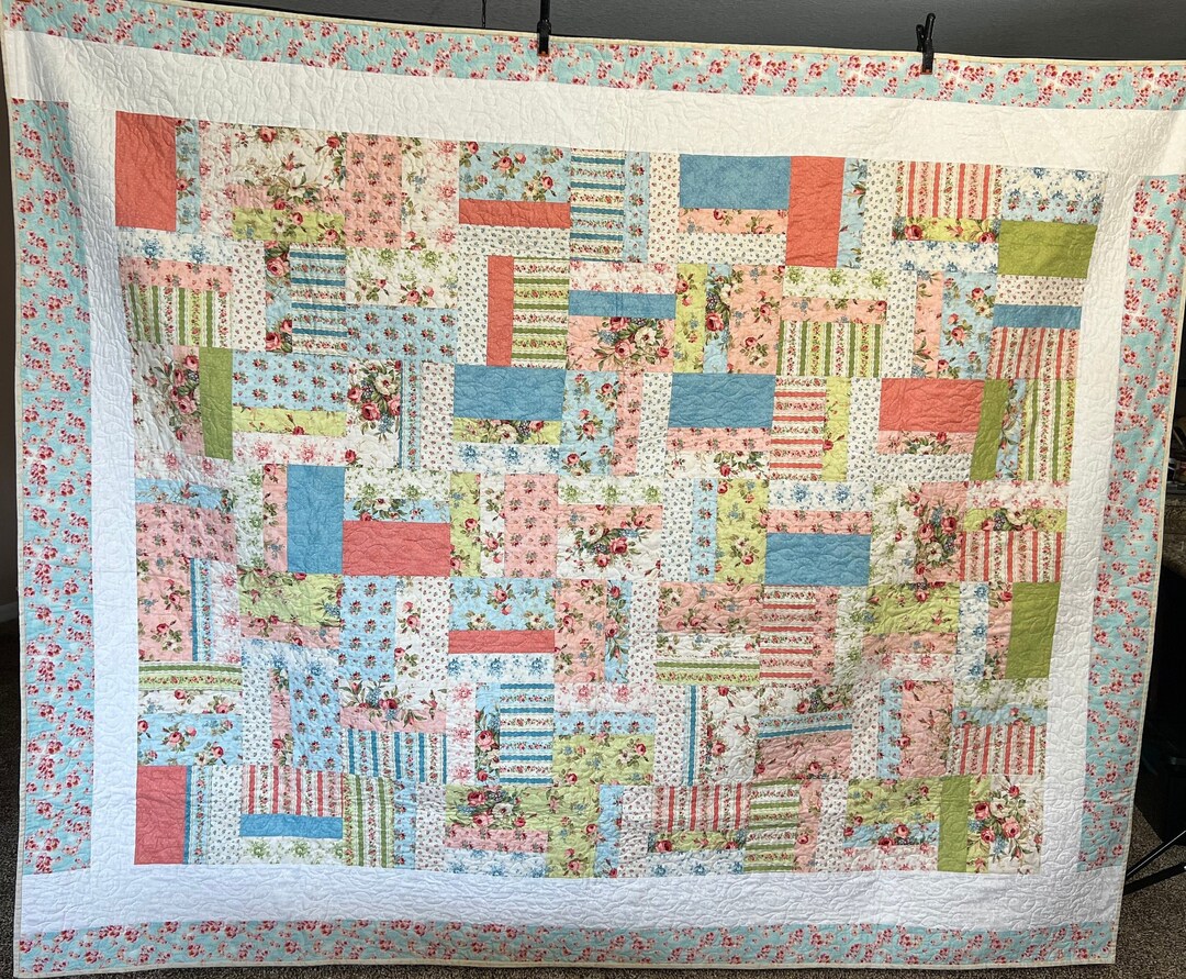 Gorgeous Pastel Floral Print Quilt - Etsy