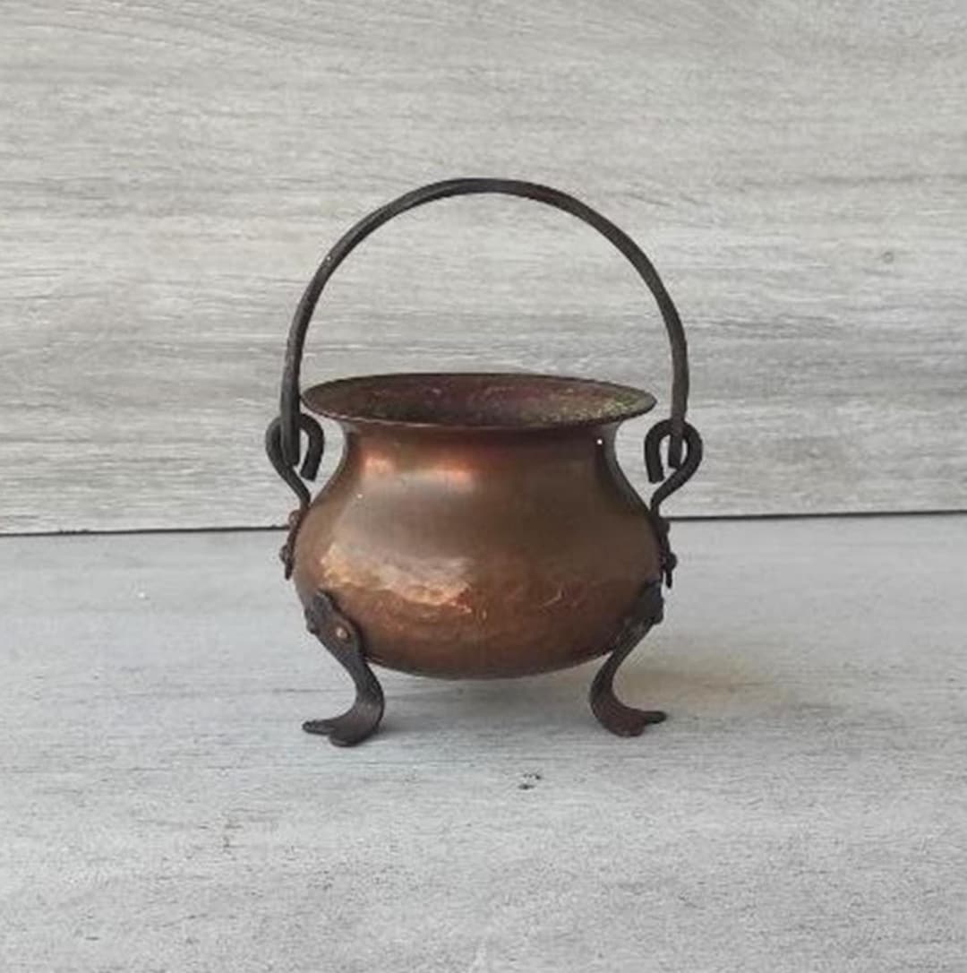 Vintage Copper Cauldron: 3-legged Witch's Pot, Wiccan Altar Decor - Etsy