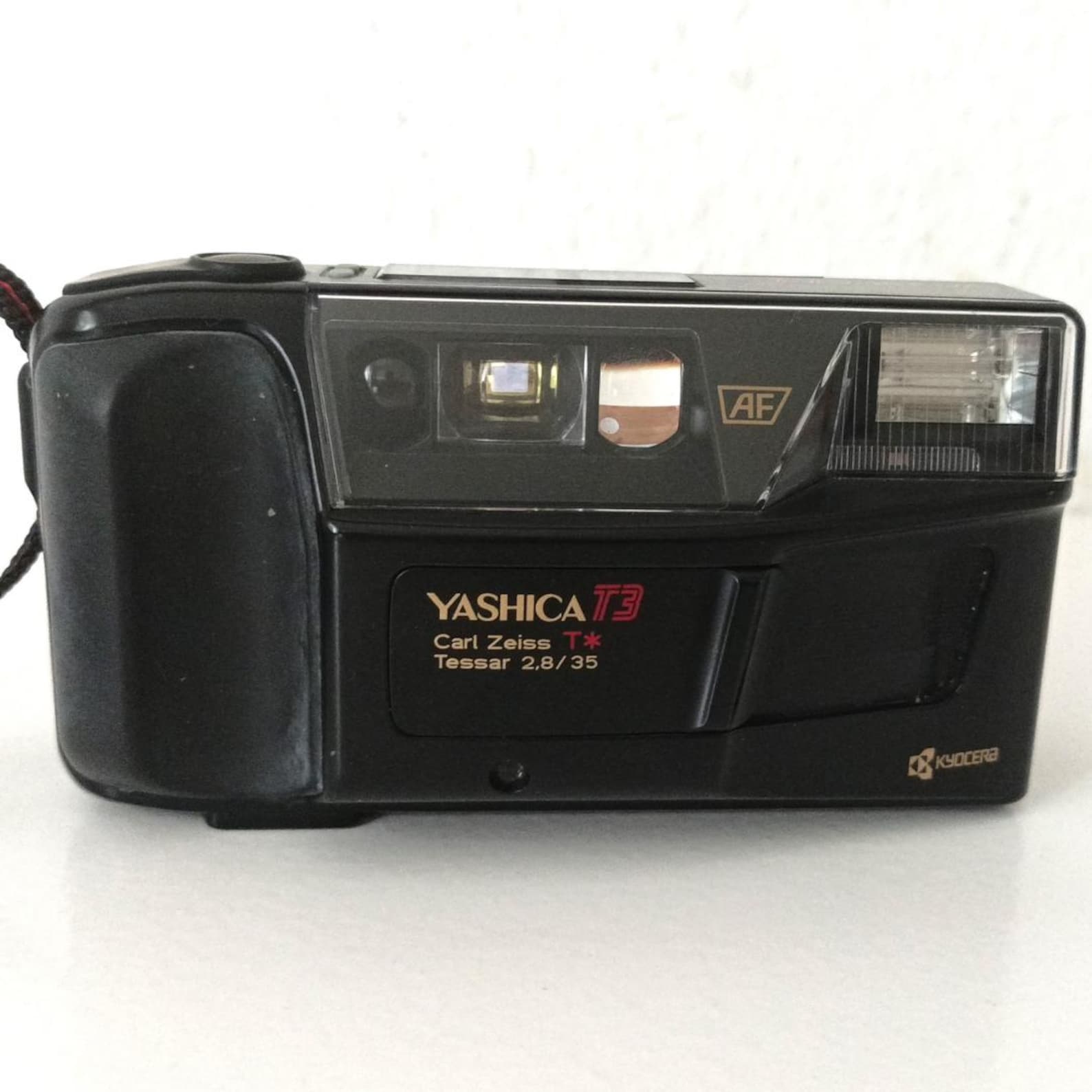 Film Camera Yashica T3 - Zeiss 35 Mm F/2.8, Vintage Film Camera Point ...