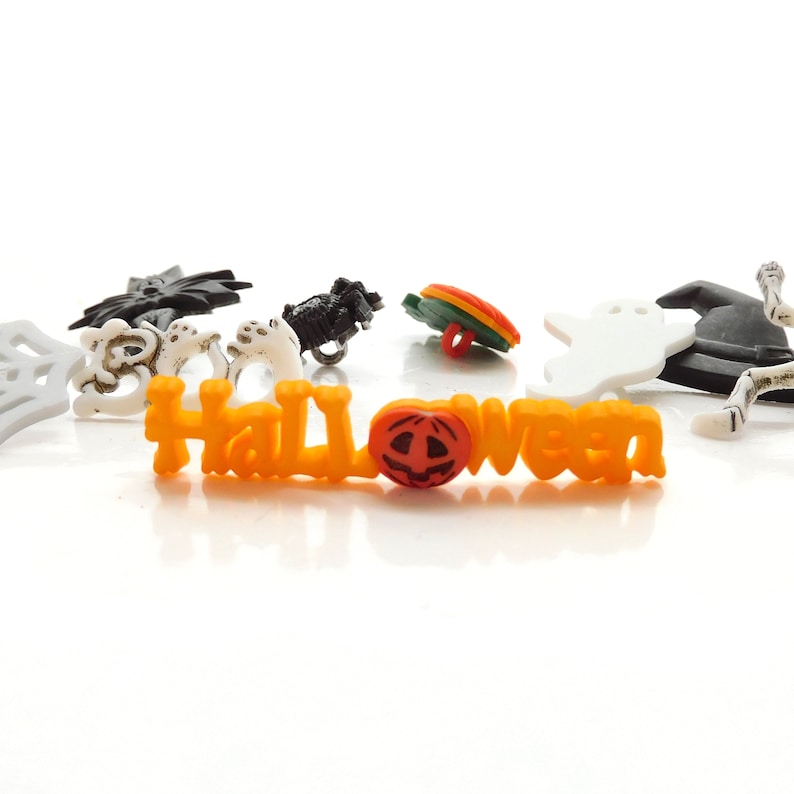 Spooktacular Buttons by Dress It up / Novelty Halloween - Etsy